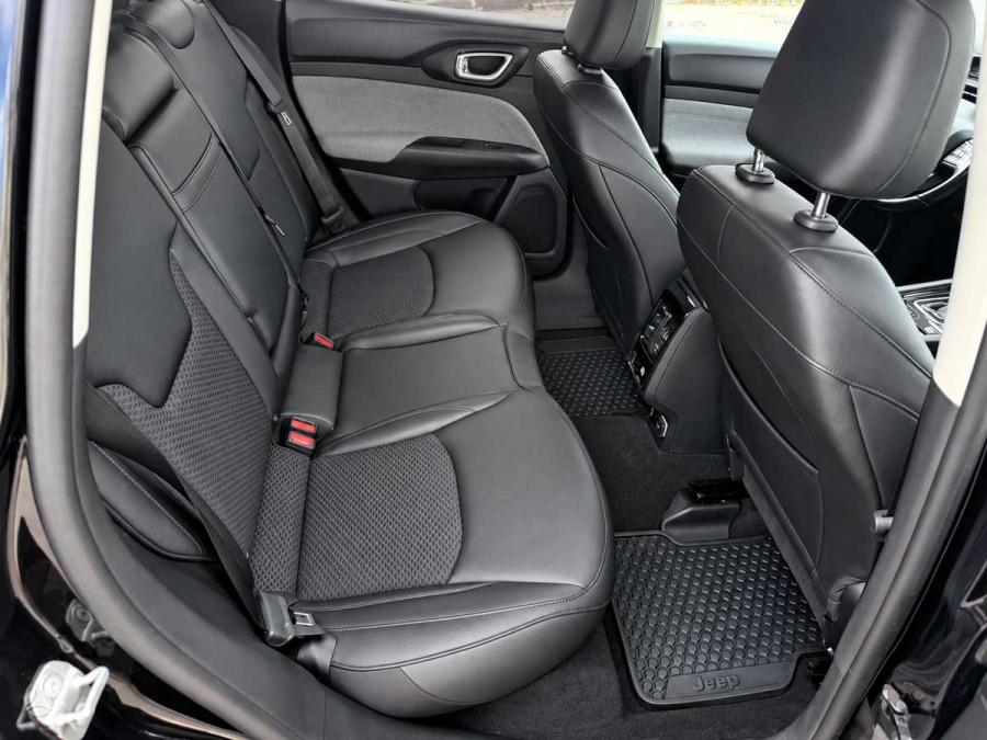 Pelēks Jeep Compass 2022 Viļņa, ar dzinēja tilpumu 1.33 L un nobraukumu 167 tūkst. km par 13950 €, foto 11 vietnē AUTOMOTO.COM.LV