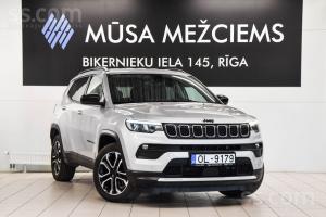 Pelēks Jeep Compass 2023 Rīga, ar dzinēja tilpumu 1.50 L un nobraukumu 54 tūkst. km par 21990 €, foto 4 vietnē AUTOMOTO.COM.LV