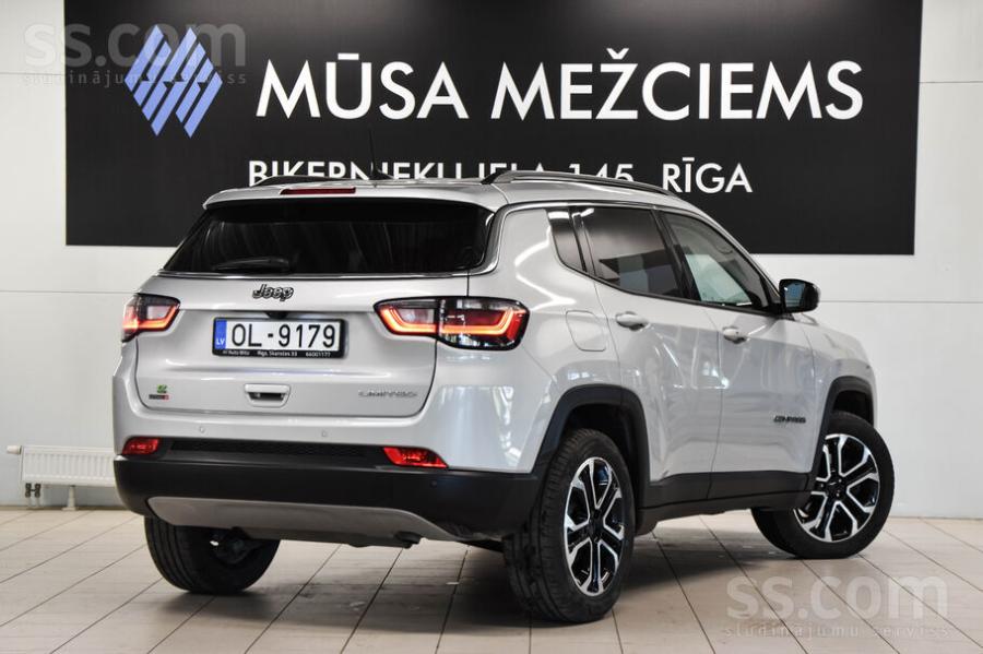Pelēks Jeep Compass 2023 Rīga, ar dzinēja tilpumu 1.50 L un nobraukumu 54 tūkst. km par 21990 €, foto 9 vietnē AUTOMOTO.COM.LV