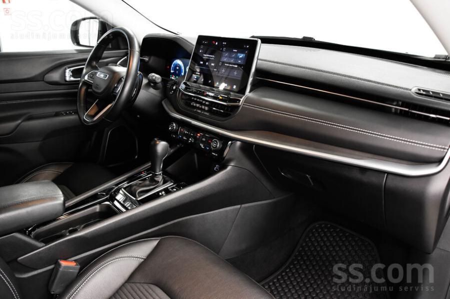 Pelēks Jeep Compass 2023 Rīga, ar dzinēja tilpumu 1.50 L un nobraukumu 54 tūkst. km par 21990 €, foto 15 vietnē AUTOMOTO.COM.LV