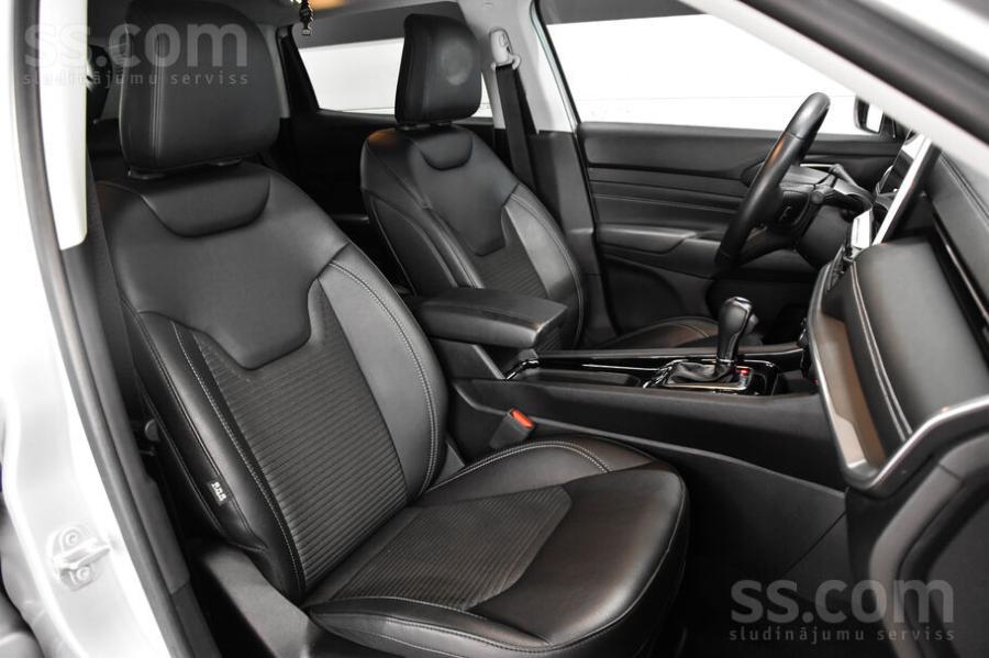 Pelēks Jeep Compass 2023 Rīga, ar dzinēja tilpumu 1.50 L un nobraukumu 54 tūkst. km par 21990 €, foto 16 vietnē AUTOMOTO.COM.LV