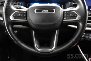 Pelēks Jeep Compass 2023 Rīga, ar dzinēja tilpumu 1.50 L un nobraukumu 54 tūkst. km par 21990 €, foto 20 vietnē AUTOMOTO.COM.LV