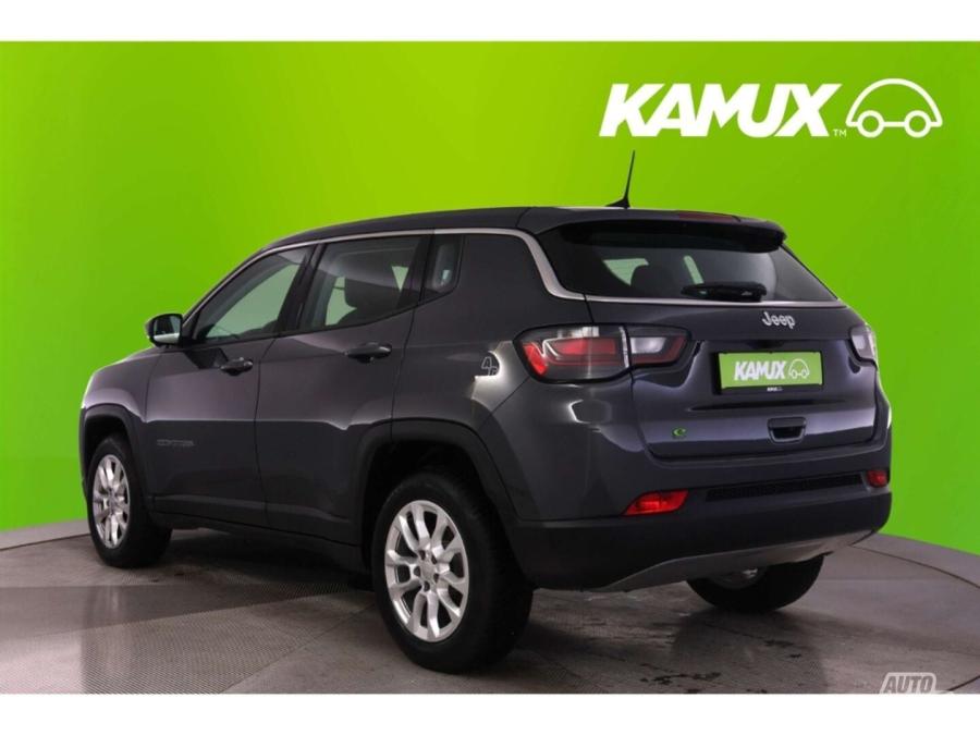 Grey Jeep Compass 2024 in Kaunas, with an engine capacity of 1.50 L and mileage of 16 thousand km for 25377 €, photo 6 on AUTOMOTO.COM.LV