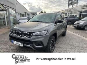 Grey Jeep Compass 2024 in Kaunas, with an engine capacity of 1.30 L and mileage of 16 thousand km for 32690 €, photo  on AUTOMOTO.COM.LV