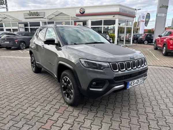 Pelēks Jeep Compass 2024 Kauņa, ar dzinēja tilpumu 1.30 L un nobraukumu 16 tūkst. km par 32690 €, foto 3 vietnē AUTOMOTO.COM.LV