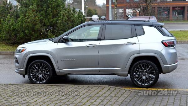 Grey Jeep Compass 2025 in Tallinn, with an engine capacity of 2.00 L and mileage of 7 thousand km for 35000 €, photo 3 on AUTOMOTO.COM.LV