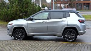 Grey Jeep Compass 2025 in Tallinn, with an engine capacity of 2.00 L and mileage of 7 thousand km for 35000 €, photo 3 on AUTOMOTO.COM.LV