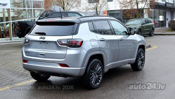 Grey Jeep Compass 2025 in Tallinn, with an engine capacity of 2.00 L and mileage of 7 thousand km for 35000 €, photo 4 on AUTOMOTO.COM.LV