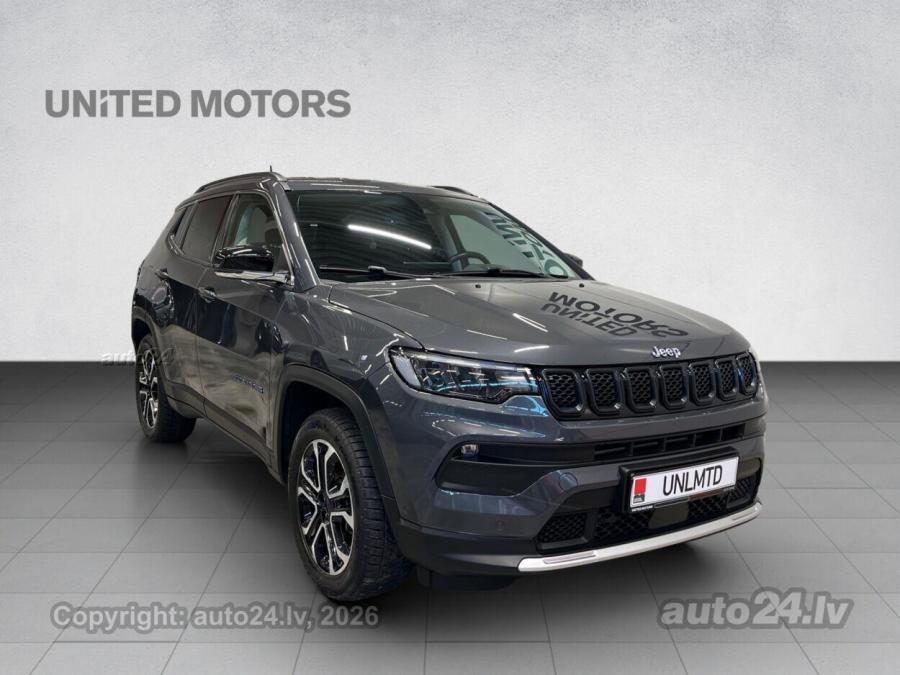 Grey Jeep Compass 2022 in Tallinn, with an engine capacity of 1.30 L and mileage of 32 thousand km for 23900 €, photo 8 on AUTOMOTO.COM.LV