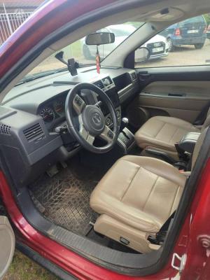 Sarkans Jeep Compass 2008 Kaišiadorys, ar dzinēja tilpumu 2.36 L un nobraukumu 235 tūkst. km par 1450 €, foto 6 vietnē AUTOMOTO.COM.LV
