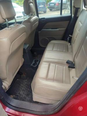 Sarkans Jeep Compass 2008 Kaišiadorys, ar dzinēja tilpumu 2.36 L un nobraukumu 235 tūkst. km par 1450 €, foto 8 vietnē AUTOMOTO.COM.LV