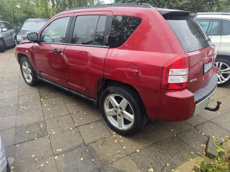 Sarkans Jeep Compass 2008 Viļņa, ar dzinēja tilpumu 1.97 L un nobraukumu 205 tūkst. km par 1200 €, foto 5 vietnē AUTOMOTO.COM.LV