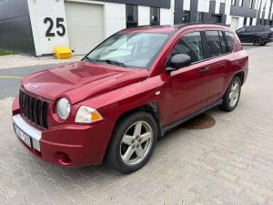 Red Jeep Compass 2010 in Vilnius, with an engine capacity of 1.97 L and mileage of 205 thousand km for 1400 €, photo 5 on AUTOMOTO.COM.LV