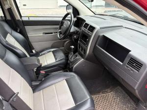 Red Jeep Compass 2010 in Vilnius, with an engine capacity of 1.97 L and mileage of 205 thousand km for 1400 €, photo 9 on AUTOMOTO.COM.LV
