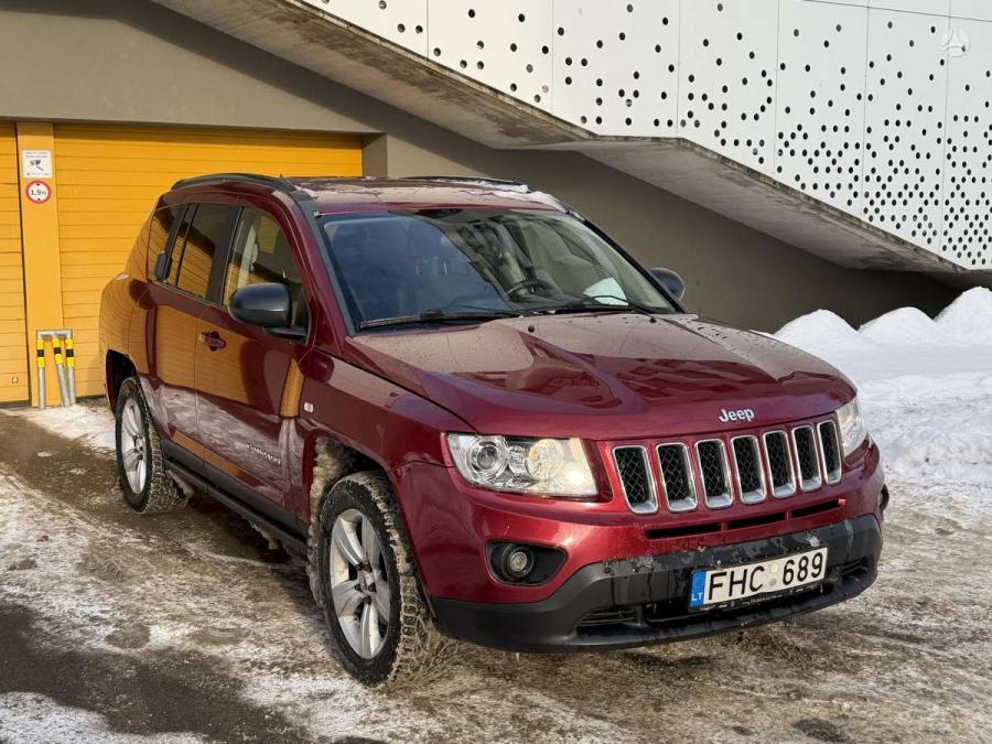 Sarkans Jeep Compass 2011 Viļņa, ar dzinēja tilpumu 2.36 L un nobraukumu 158 tūkst. km par 2650 €, foto 10 vietnē AUTOMOTO.COM.LV