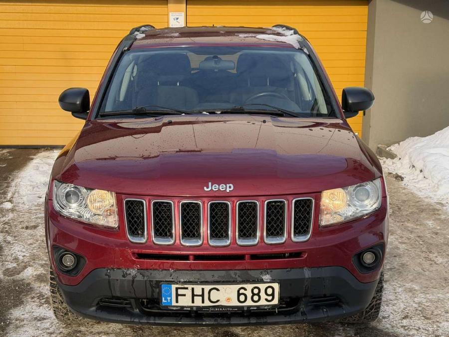 Sarkans Jeep Compass 2011 Viļņa, ar dzinēja tilpumu 2.36 L un nobraukumu 158 tūkst. km par 2650 €, foto 11 vietnē AUTOMOTO.COM.LV