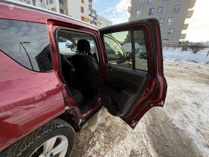 Sarkans Jeep Compass 2011 Viļņa, ar dzinēja tilpumu 2.36 L un nobraukumu 158 tūkst. km par 2650 €, foto 18 vietnē AUTOMOTO.COM.LV