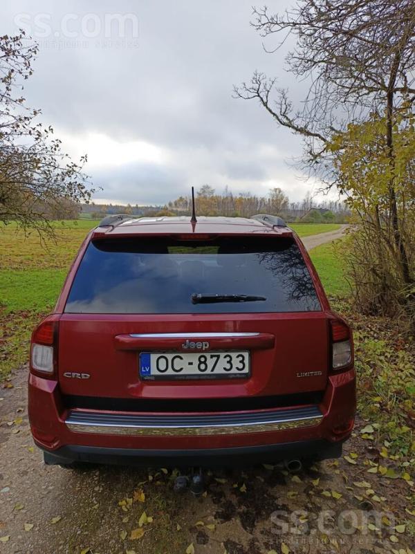 Red Jeep Compass 2014 in Riga, with an engine capacity of 2.20 L and mileage of 138 thousand km for 6550 €, photo 2 on AUTOMOTO.COM.LV