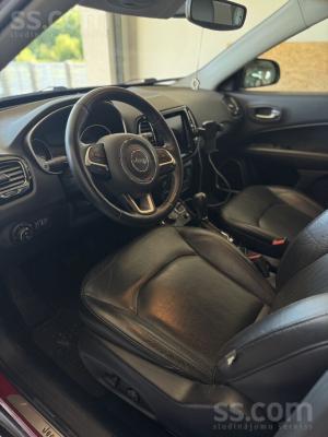 Red Jeep Compass 2017 in Riga, with an engine capacity of 1.40 L and mileage of 58 thousand km for 16900 €, photo 7 on AUTOMOTO.COM.LV