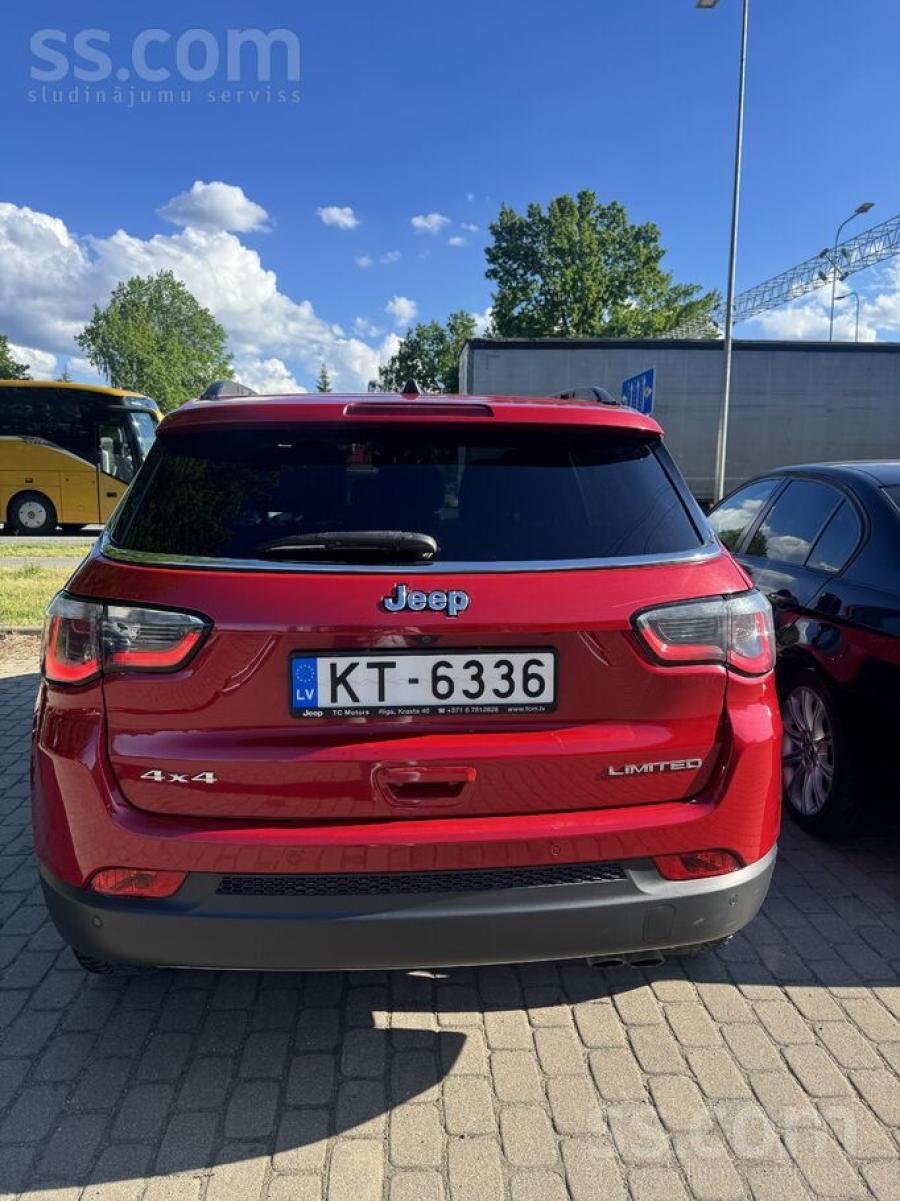 Red Jeep Compass 2017 in Riga, with an engine capacity of 1.40 L and mileage of 58 thousand km for 16900 €, photo 12 on AUTOMOTO.COM.LV