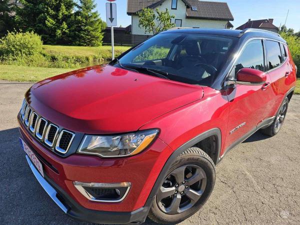 Red Jeep Compass 2018 in Klaipeda, with an engine capacity of 2.36 L and mileage of 153 thousand km for 12100 €, photo 1 on AUTOMOTO.COM.LV