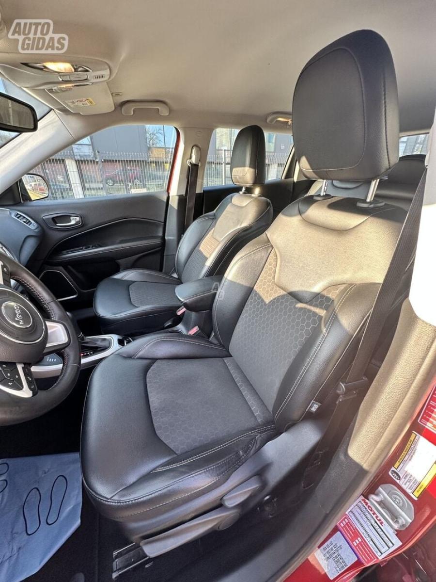 Red Jeep Compass 2018 in Klaipeda, with an engine capacity of 2.00 L and mileage of 182 thousand km for 9600 €, photo 7 on AUTOMOTO.COM.LV