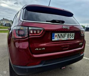 Sarkans Jeep Compass 2021 Kauņa, ar dzinēja tilpumu 2.36 L un nobraukumu 105 tūkst. km par 16800 €, foto 5 vietnē AUTOMOTO.COM.LV