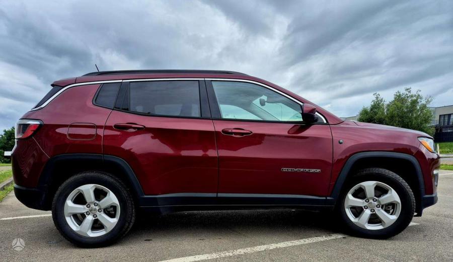 Sarkans Jeep Compass 2021 Kauņa, ar dzinēja tilpumu 2.36 L un nobraukumu 105 tūkst. km par 16800 €, foto 8 vietnē AUTOMOTO.COM.LV