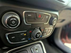 Sarkans Jeep Compass 2021 Kauņa, ar dzinēja tilpumu 2.36 L un nobraukumu 105 tūkst. km par 16800 €, foto 13 vietnē AUTOMOTO.COM.LV