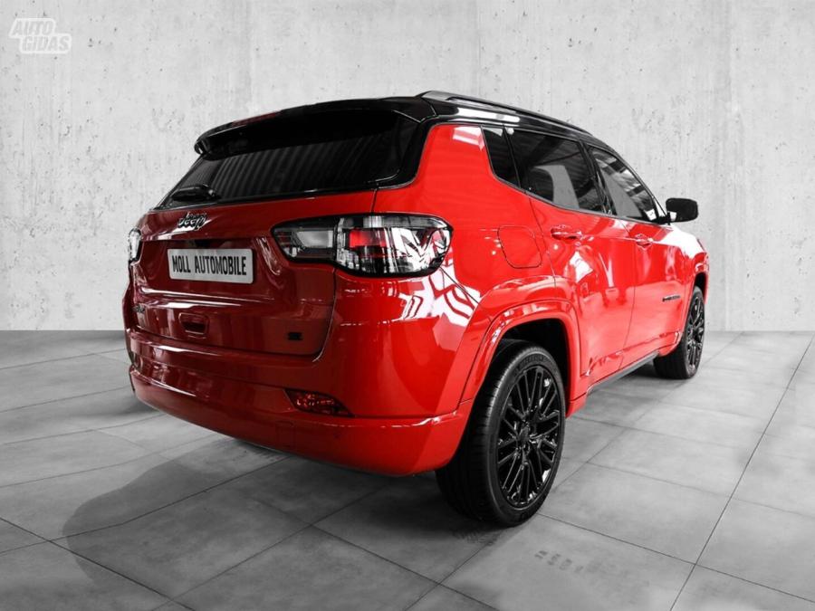 Sarkans Jeep Compass 2022 Kauņa, ar dzinēja tilpumu 1.30 L un nobraukumu 28 tūkst. km par 31649 €, foto 2 vietnē AUTOMOTO.COM.LV