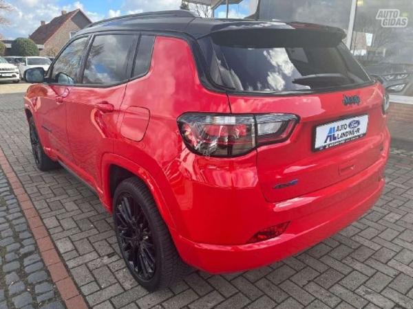 Red Jeep Compass 2022 in Kaunas, with an engine capacity of 1.30 L and mileage of 12 thousand km for 32381 €, photo 9 on AUTOMOTO.COM.LV