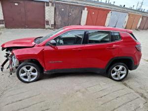 Red Jeep Compass 2022 in Elektrenai, with an engine capacity of 1.50 L and mileage of 59 thousand km for 8999 €, photo 6 on AUTOMOTO.COM.LV