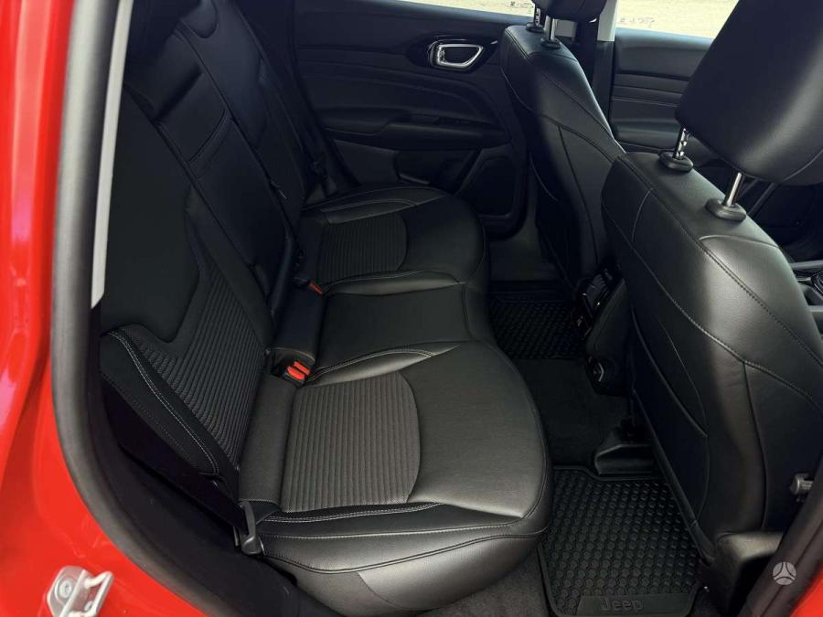 Red Jeep Compass 2022 in Vilnius, with an engine capacity of 1.33 L and mileage of 47 thousand km for 17850 €, photo 11 on AUTOMOTO.COM.LV