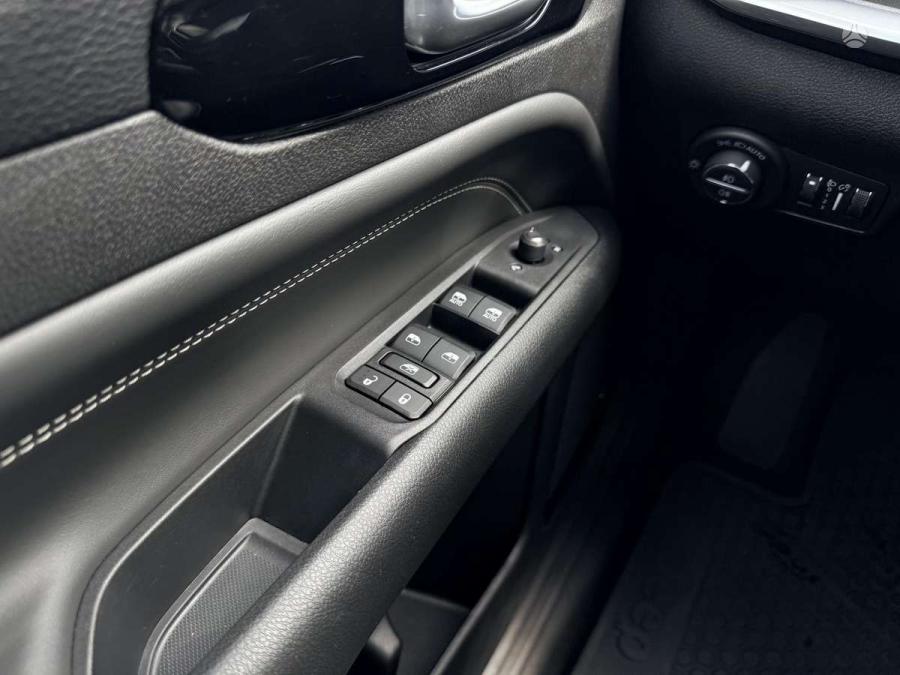 Red Jeep Compass 2022 in Vilnius, with an engine capacity of 1.33 L and mileage of 47 thousand km for 17850 €, photo 21 on AUTOMOTO.COM.LV