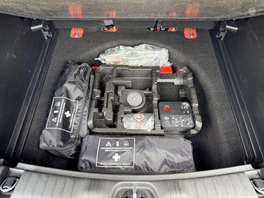 Red Jeep Compass 2022 in Vilnius, with an engine capacity of 1.33 L and mileage of 47 thousand km for 17850 €, photo 23 on AUTOMOTO.COM.LV