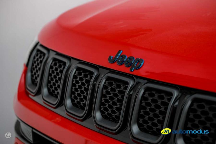 Red Jeep Compass 2023 in Vilnius, with an engine capacity of 1.33 L and mileage of 71 thousand km for 24990 €, photo 24 on AUTOMOTO.COM.LV