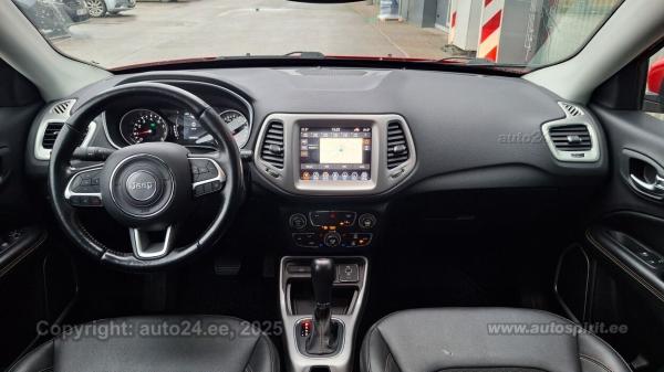 Sarkans Jeep Compass 2021 Tartu, ar dzinēja tilpumu 1.30 L un nobraukumu 65 tūkst. km par 17890 €, foto 11 vietnē AUTOMOTO.COM.LV