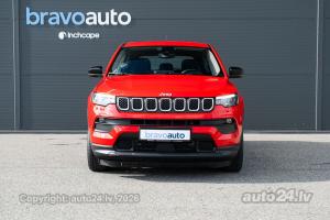 Red Jeep Compass 2021 in Tartu, with an engine capacity of 1.30 L and mileage of 58 thousand km for 17900 €, photo 3 on AUTOMOTO.COM.LV