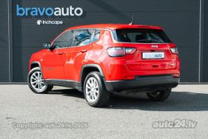 Red Jeep Compass 2021 in Tartu, with an engine capacity of 1.30 L and mileage of 58 thousand km for 17900 €, photo 7 on AUTOMOTO.COM.LV
