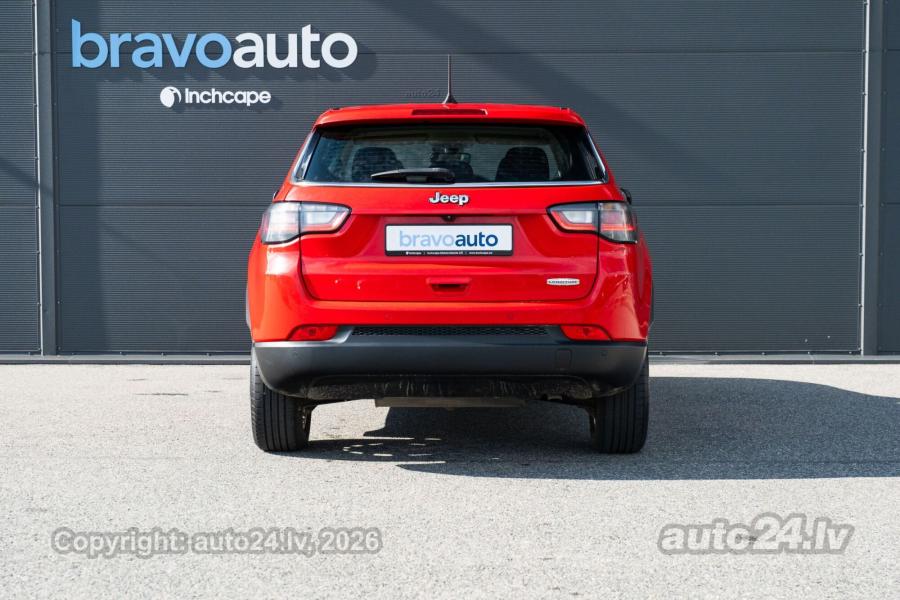 Red Jeep Compass 2021 in Tartu, with an engine capacity of 1.30 L and mileage of 58 thousand km for 17900 €, photo 8 on AUTOMOTO.COM.LV