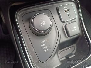 Jeep Compass 2018 Tallina, ar dzinēja tilpumu 1.40 L un nobraukumu 226 tūkst. km par 10900 €, foto 7 vietnē AUTOMOTO.COM.LV