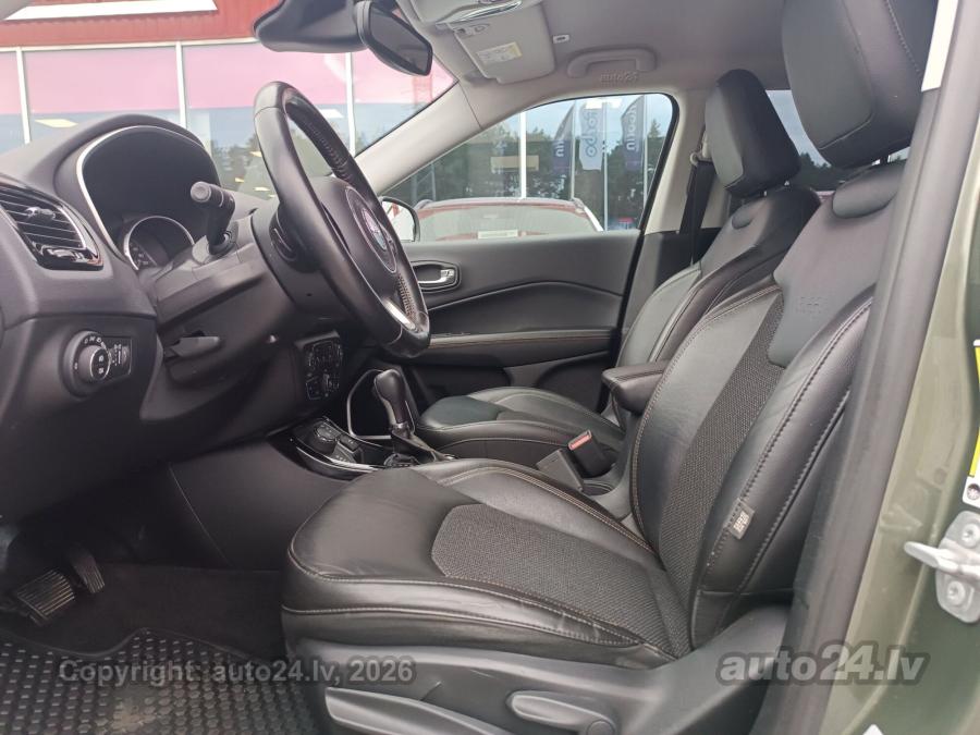 Jeep Compass 2018 Tallina, ar dzinēja tilpumu 1.40 L un nobraukumu 226 tūkst. km par 10900 €, foto 8 vietnē AUTOMOTO.COM.LV