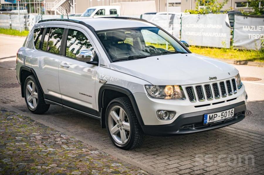 Balts Jeep Compass 2011 Rīga, ar dzinēja tilpumu 2.20 L un nobraukumu 264 tūkst. km par 3990 €, foto 4 vietnē AUTOMOTO.COM.LV
