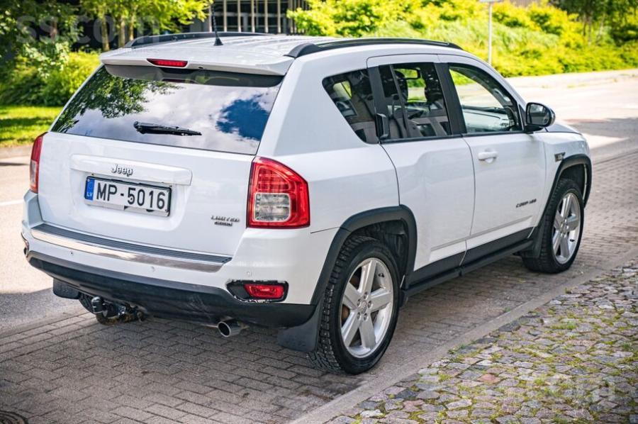 Balts Jeep Compass 2011 Rīga, ar dzinēja tilpumu 2.20 L un nobraukumu 264 tūkst. km par 3990 €, foto 5 vietnē AUTOMOTO.COM.LV
