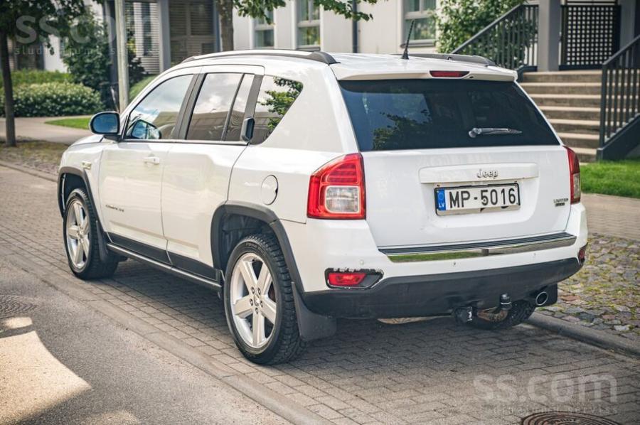 Balts Jeep Compass 2011 Rīga, ar dzinēja tilpumu 2.20 L un nobraukumu 264 tūkst. km par 3990 €, foto 7 vietnē AUTOMOTO.COM.LV
