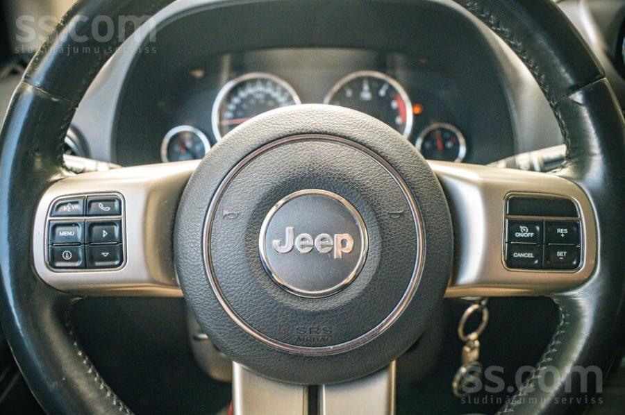 Balts Jeep Compass 2011 Rīga, ar dzinēja tilpumu 2.20 L un nobraukumu 264 tūkst. km par 3990 €, foto 19 vietnē AUTOMOTO.COM.LV