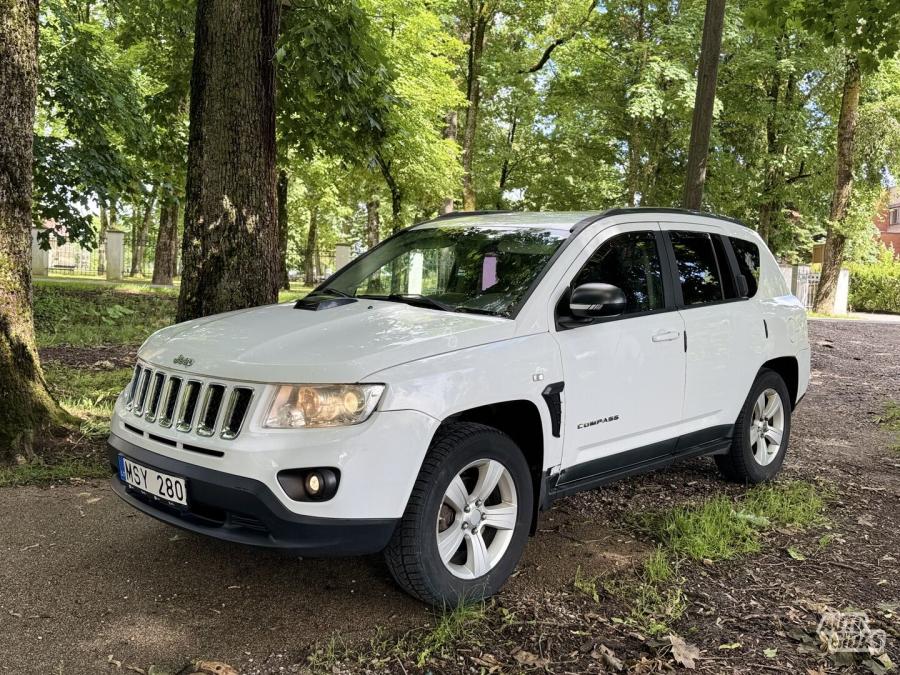 Balts Jeep Compass 2011 Šalčininkai, ar dzinēja tilpumu 2.40 L un nobraukumu 200 tūkst. km par 2400 €, foto 3 vietnē AUTOMOTO.COM.LV