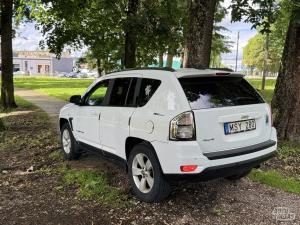 Balts Jeep Compass 2011 Šalčininkai, ar dzinēja tilpumu 2.40 L un nobraukumu 200 tūkst. km par 2400 €, foto 4 vietnē AUTOMOTO.COM.LV