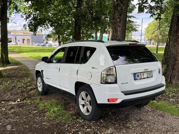 Balts Jeep Compass 2011 Šalčininkai, ar dzinēja tilpumu 2.40 L un nobraukumu 207 tūkst. km par 2500 €, foto 5 vietnē AUTOMOTO.COM.LV