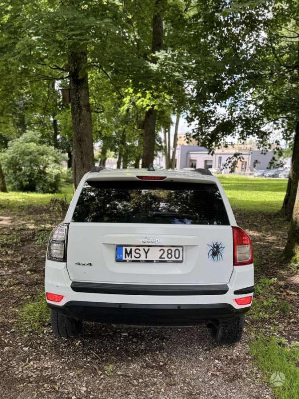 Balts Jeep Compass 2011 Šalčininkai, ar dzinēja tilpumu 2.40 L un nobraukumu 207 tūkst. km par 2500 €, foto 6 vietnē AUTOMOTO.COM.LV